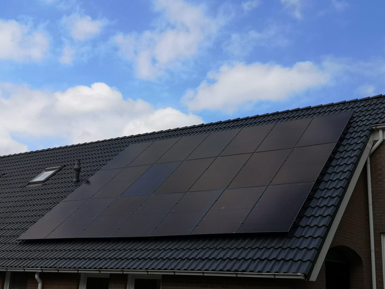 Mijn Zonnepaneel Installateur Van Zonnepanelen 2 Stichting